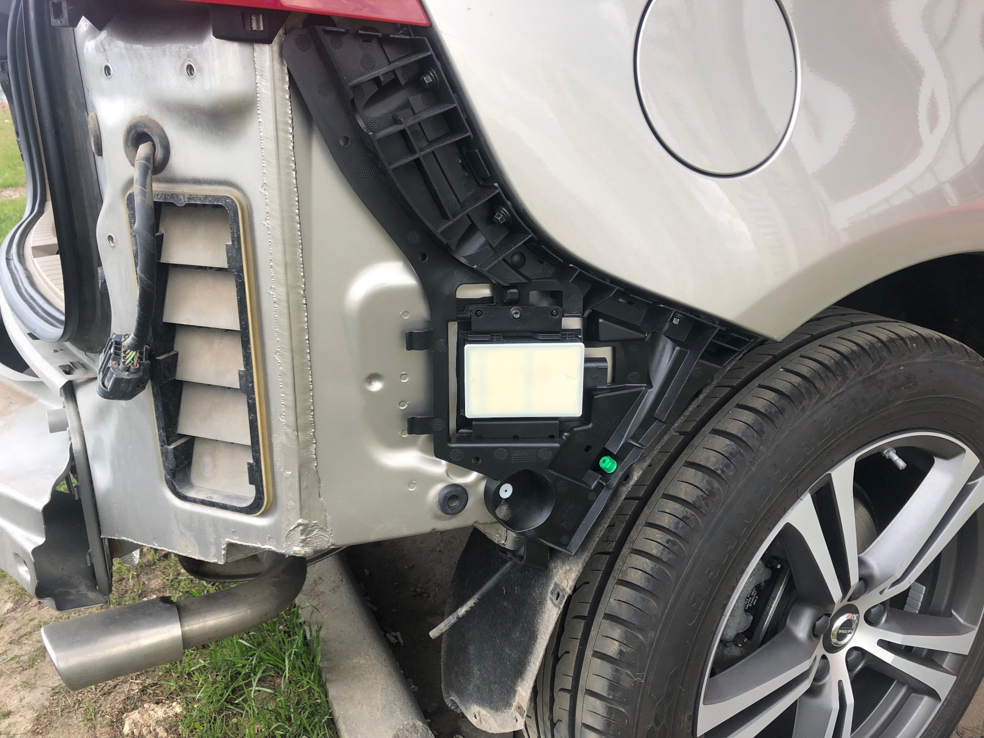 BLIS?! Заходи) — Volvo XC60 (1G), 2,4 л, 2011 года | тюнинг | DRIVE2