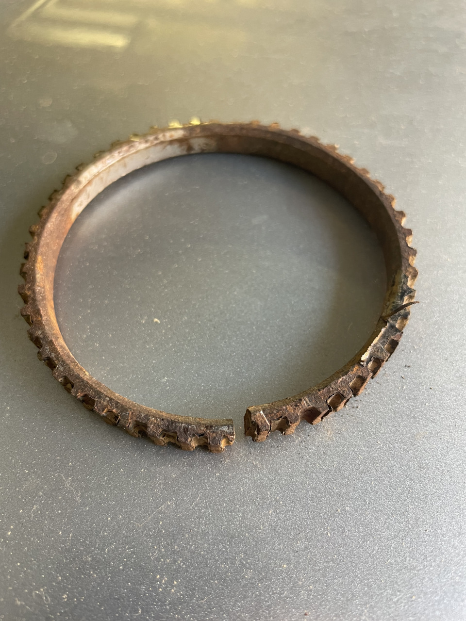 Замена кольца ABS — Volvo XC90 (1G), 4,4 л, 2008 года | своими руками ...