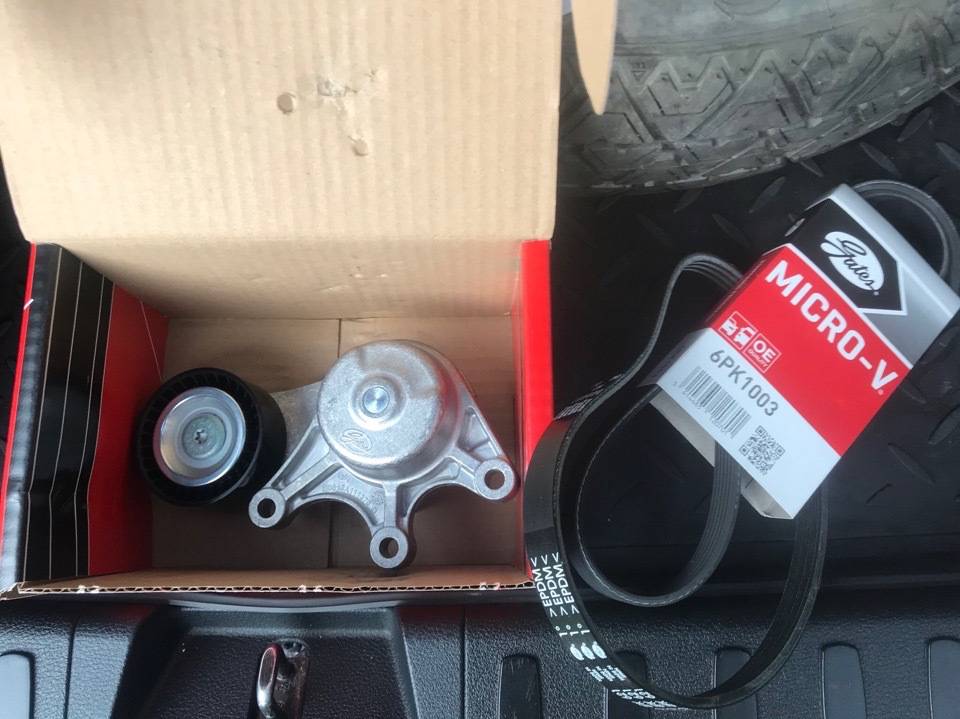 [9] Замена ремней и натяжителя — BMW X1 (E84), 2 л, 2013 года | своими ...