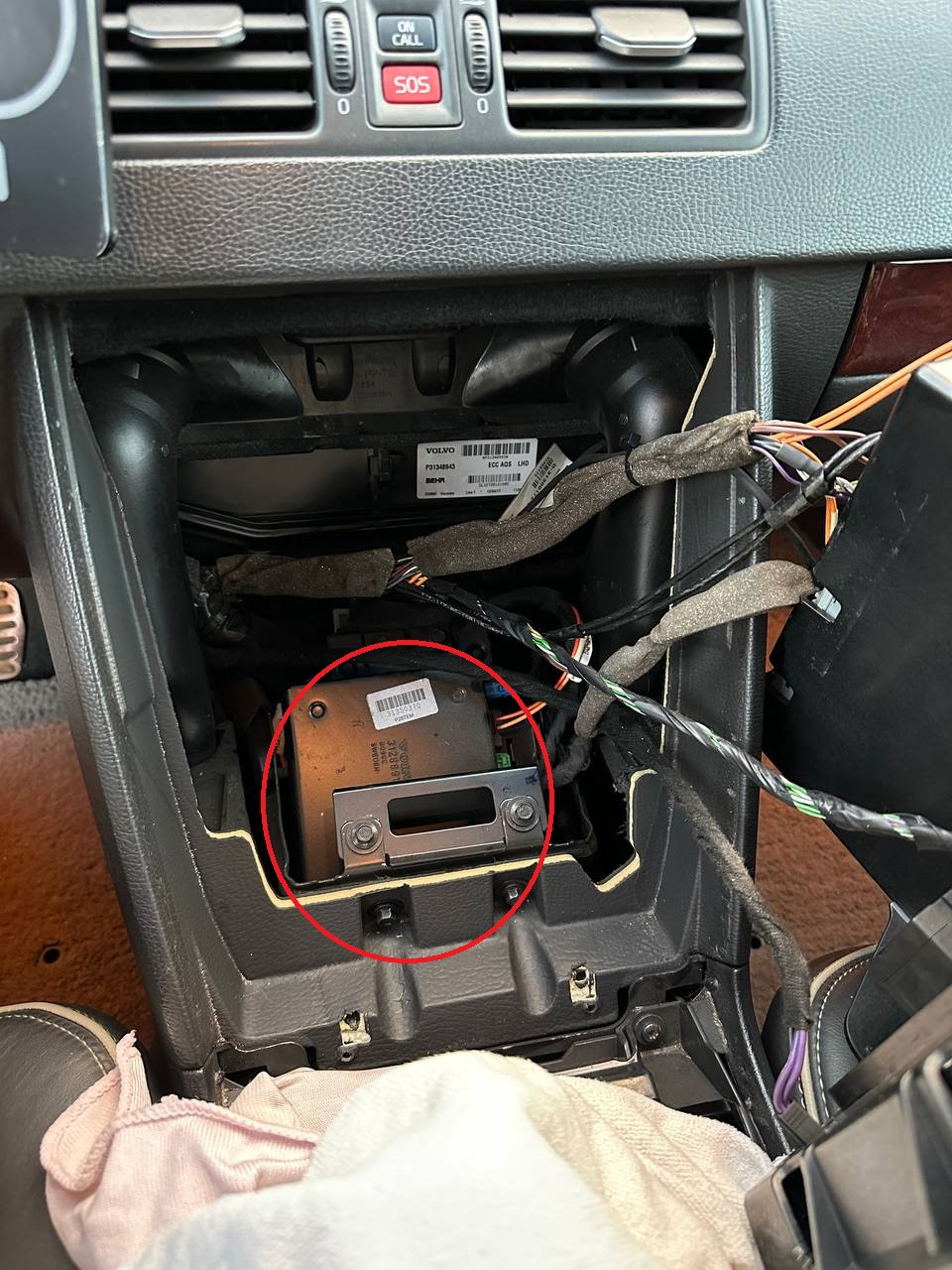 заменил батарейку Volvo on call + отключил задний дворник — Volvo XC90 ...