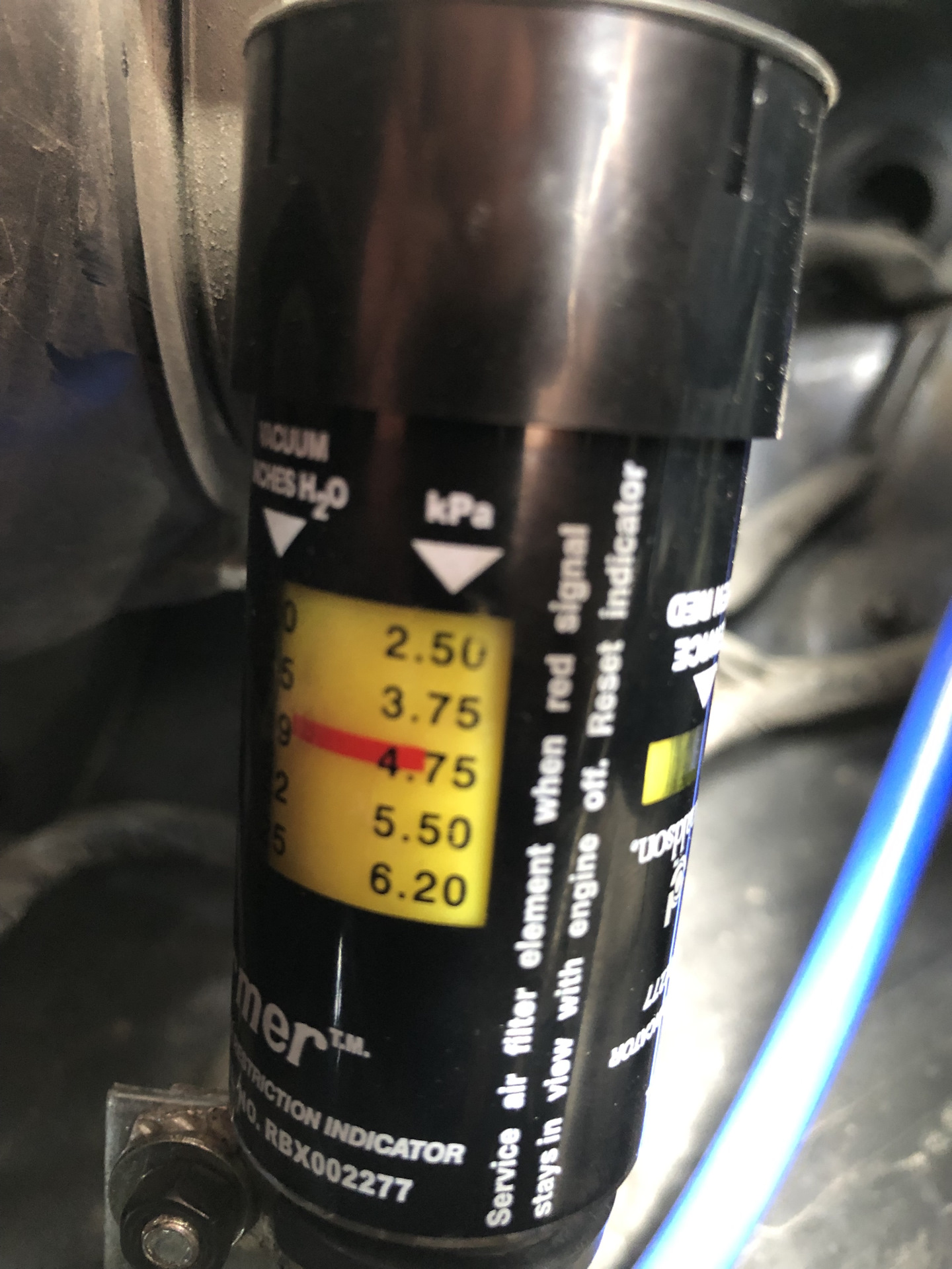 Установка индикатора засорения ВОЗДУШНОГО фильтра DONALDSON RB X002277 ...