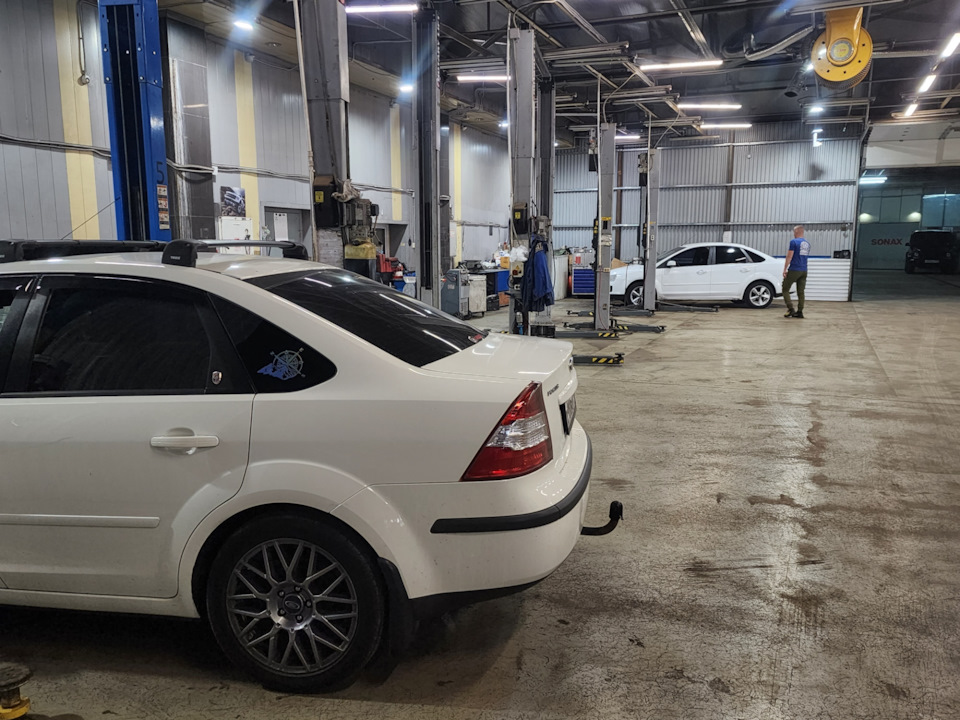 Ford Focus II. Замена передних стоек стабилизатора. Замена задней ...