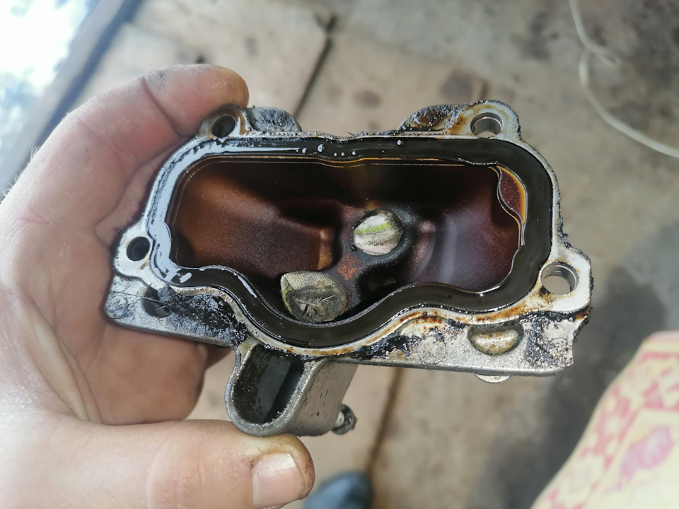 11427935572 BMW КРЫШКА СЛИВНОГО МАСЛОПРОВОДА — BMW 7 series (F01/02), 4 ...