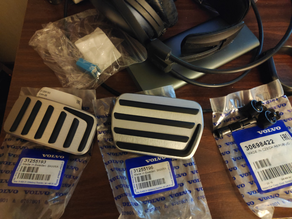 30698422 Форсунка омывателя левой фары Volvo | Запчасти на DRIVE2