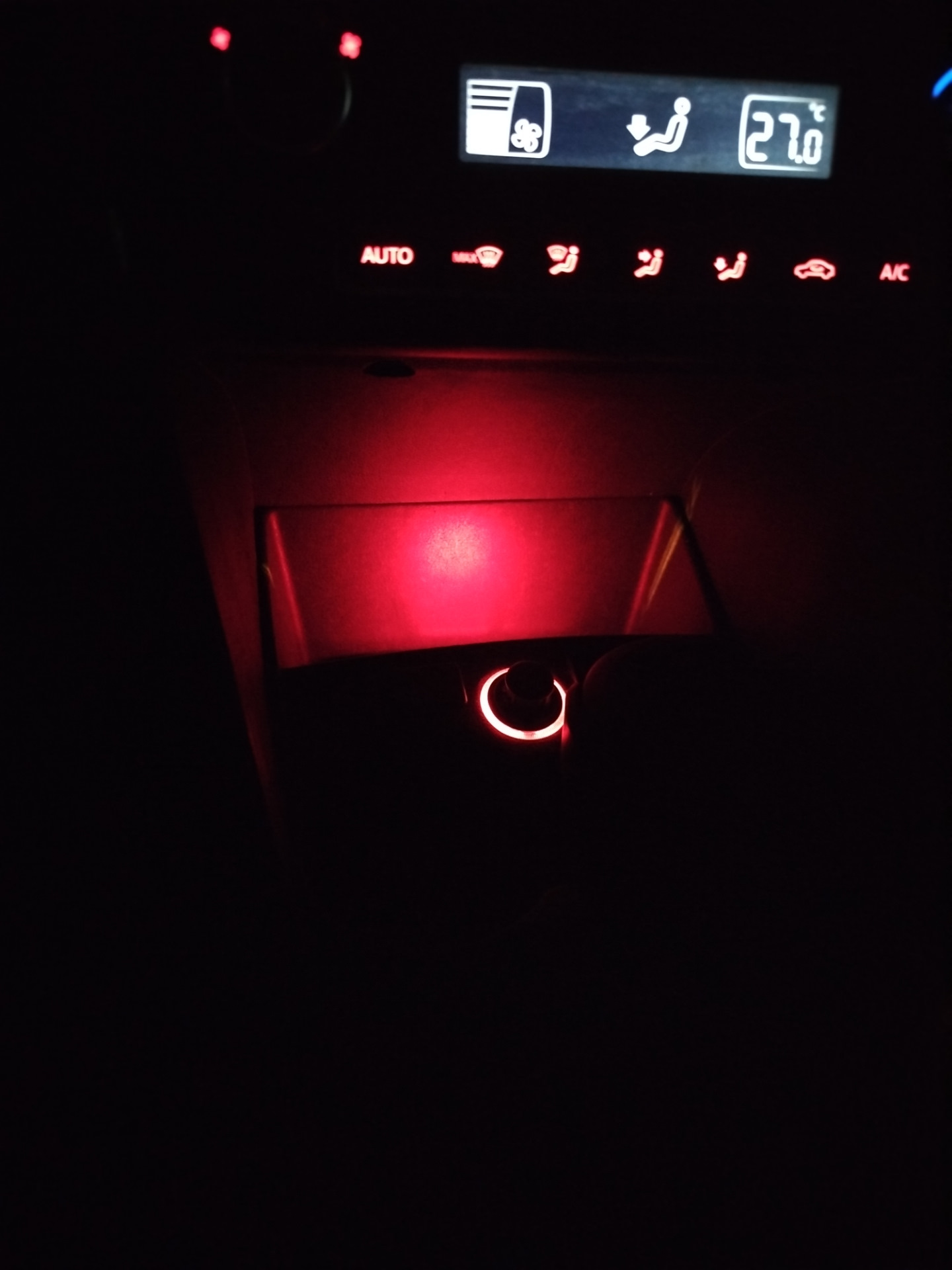 По мелочи ) — Volkswagen Polo Sedan, 1,6 л, 2015 года | просто так | DRIVE2