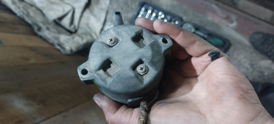 Замена щеток стартера — Toyota Corolla (110), 1,6 л, 2000 года | своими ...