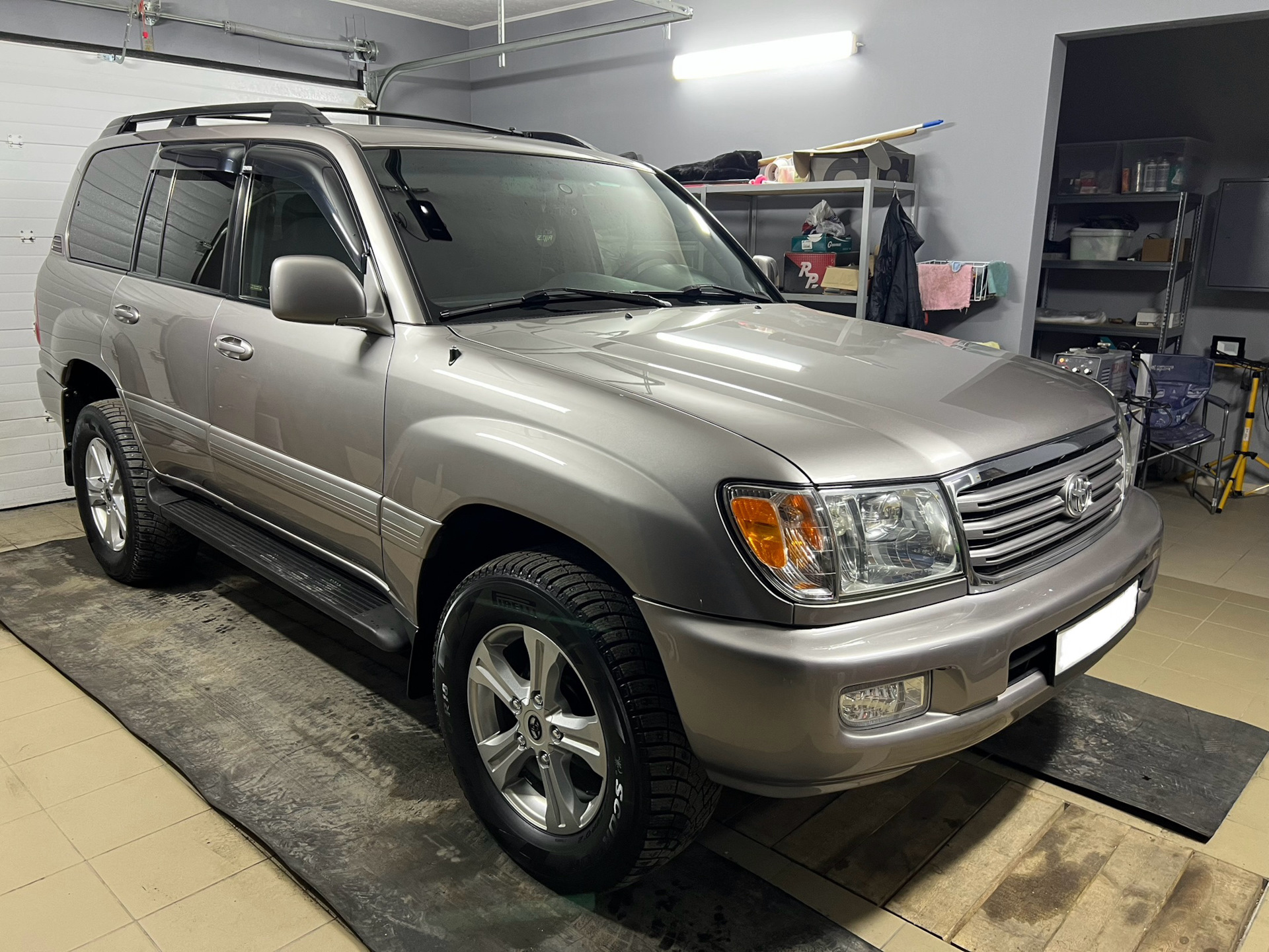 Зимняя резина и разная текучка — Toyota Land Cruiser 100, 4,7 л, 2005 ...