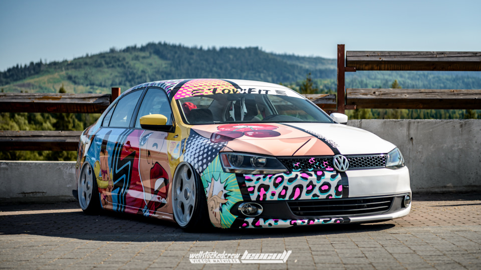 TwoFace design wrap Pop art — Volkswagen Jetta VI, 2 л, 2012 года ...