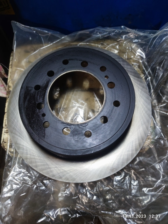 277. Замена задних тормозных дисков и колодок (Toyota 42431-60201 ...