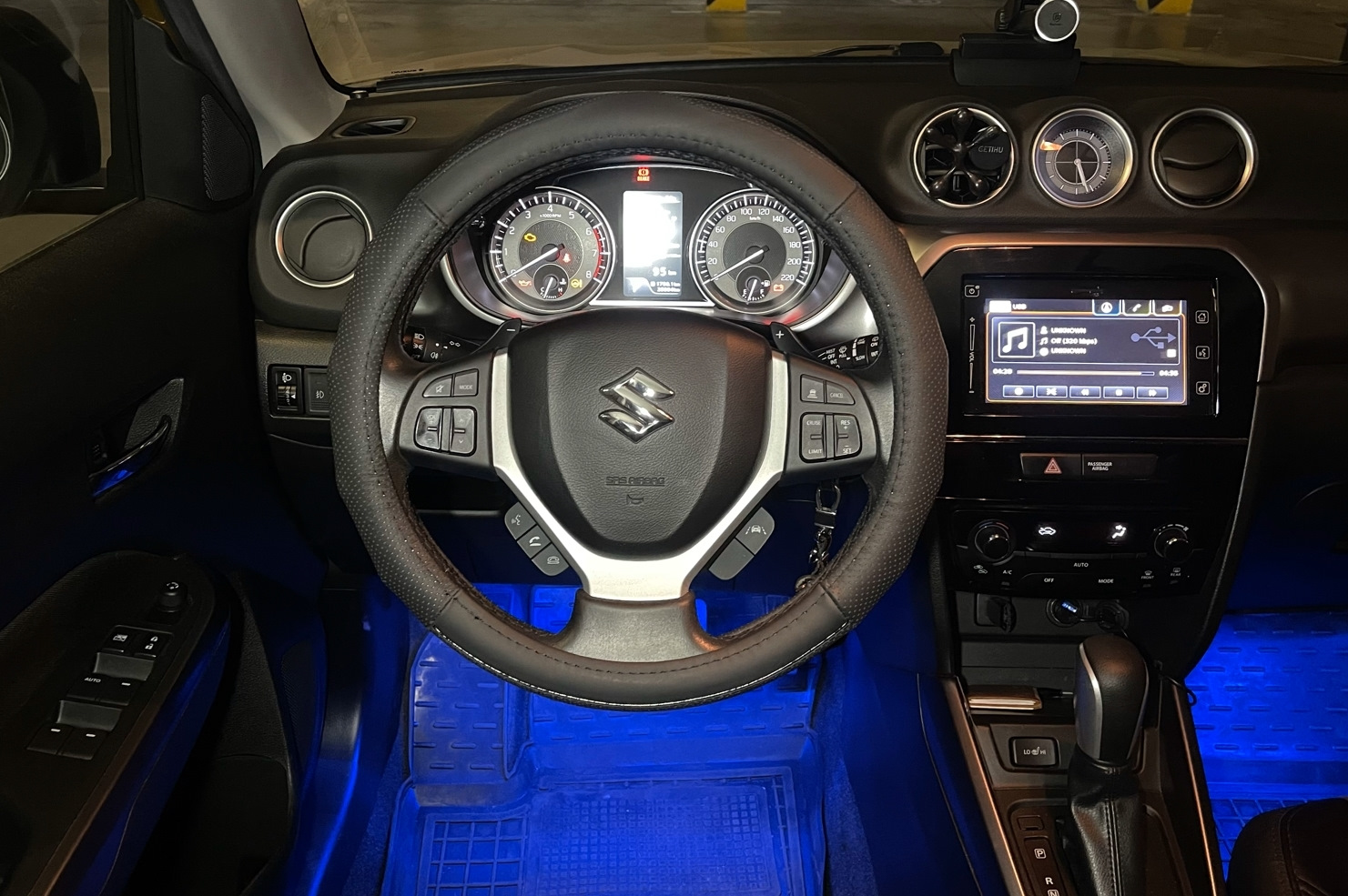 Кожаный чехол на руль Suzuki Vitara 1.4 turbo — Suzuki Vitara (4G), 1,4 л, 2019 года ...