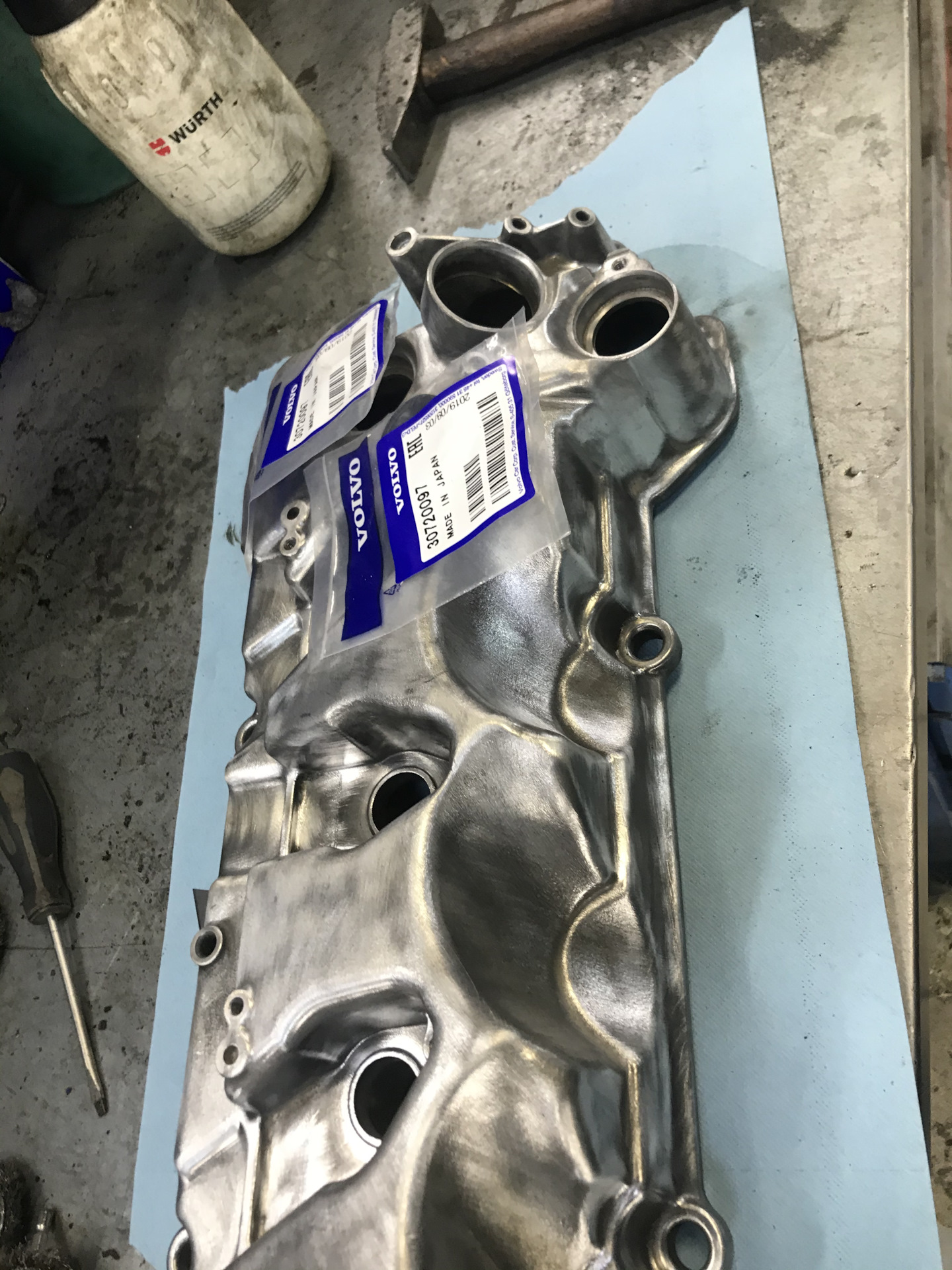 Переуплотнение V8 c заменой подшипников балансировочного вала — Volvo ...