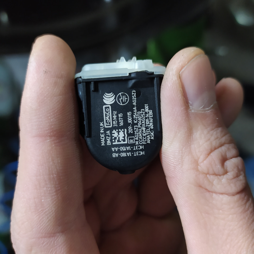 Датчики давления в колесах — Ford Fusion (America) (2G), 2 л, 2017 года ...