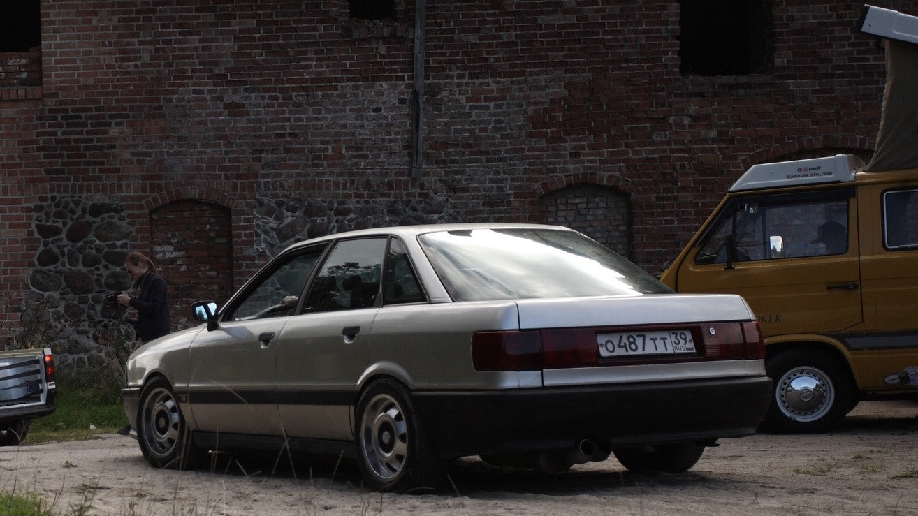 Опоры передних амортизаторов. — Renault Duster (1G), 1,6 л, 2014 года ...