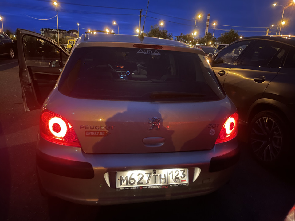 Ремонт платы задней фары — Peugeot 307, 1,6 л, 2006 года | своими ...