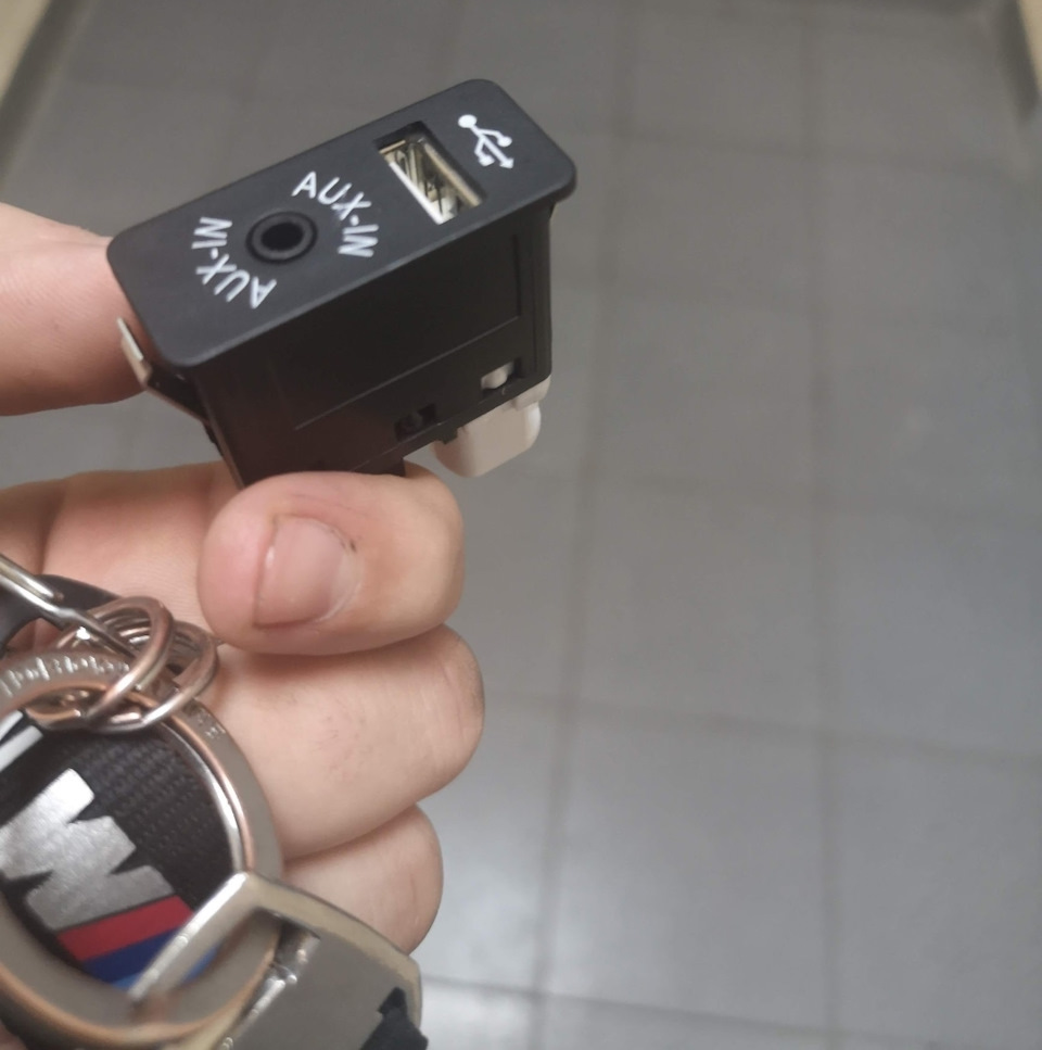 AUX — BMW 3 series (E36), 1,8 л, 1995 года | другое | DRIVE2