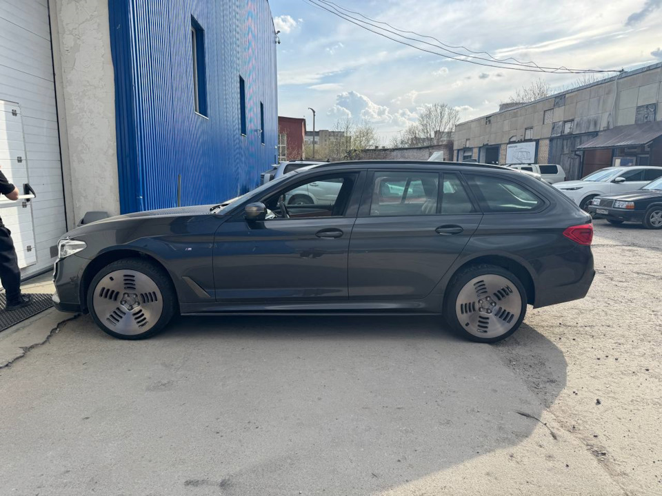 9. "штатная" пневма в круг — BMW 5 series Touring (G31), 3 л, 2020 года ...