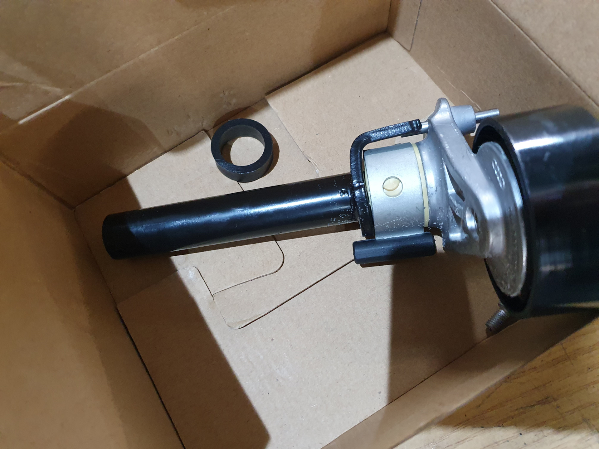 Шаровая опора, натяжитель ремня — Volkswagen Passat CC, 1,8 л, 2012 ...