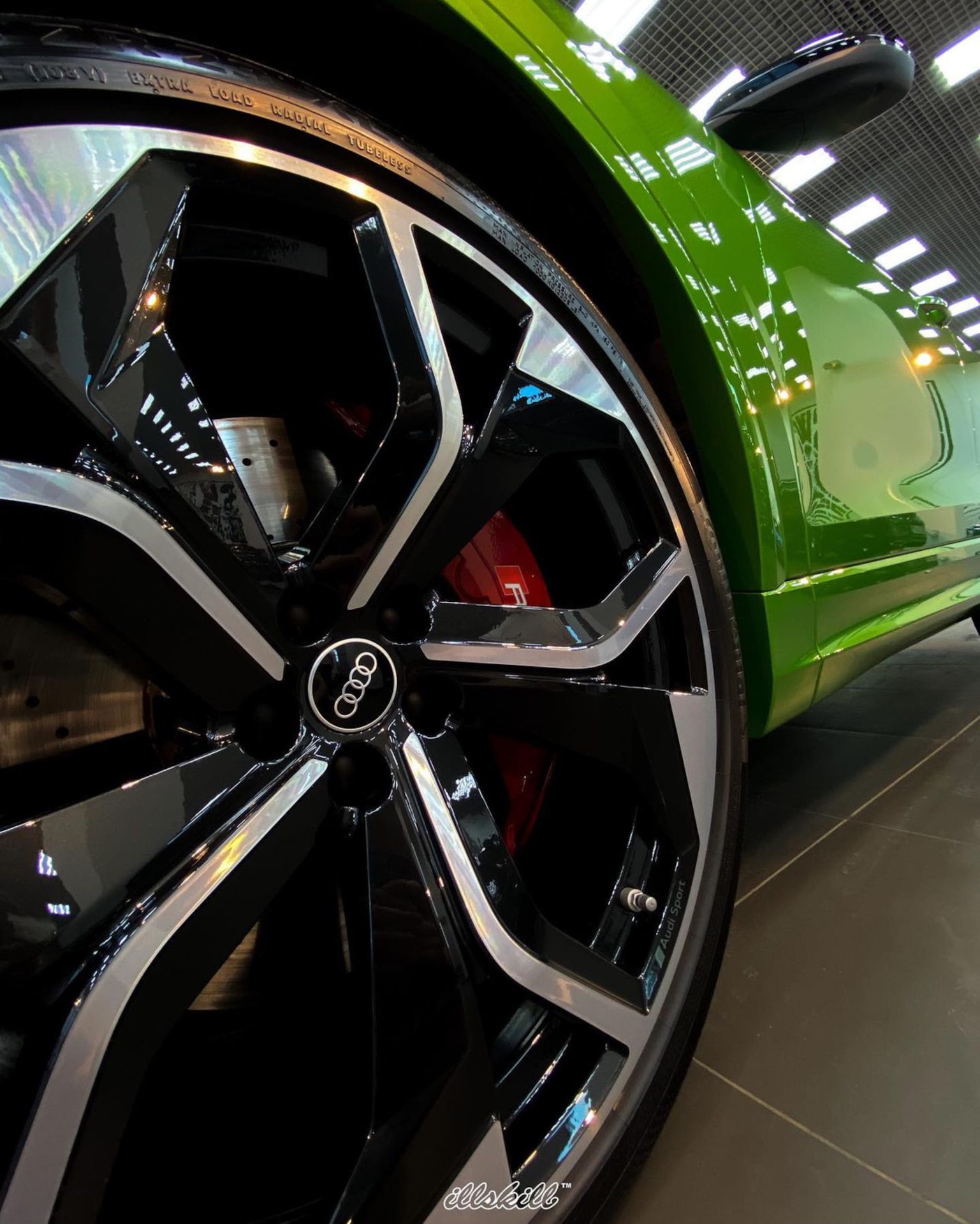 На какой список работ могла приехать и без того идеальная (ну или почти) Audi RS Q8?🐸 — ILLSKILL ...