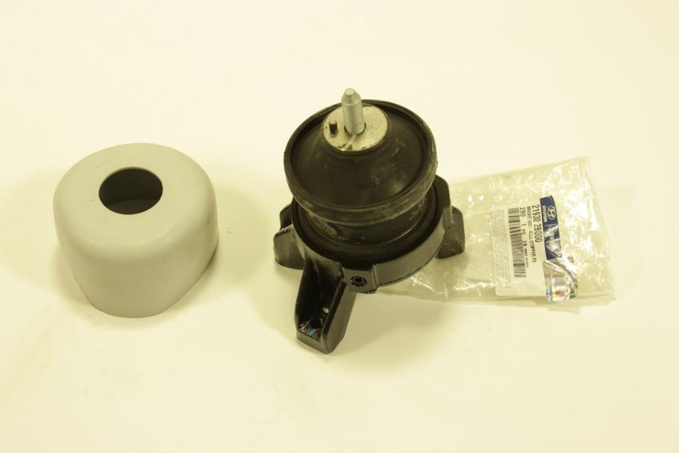 Santa Fe 2 дизель задняя подушка двигателя — Hyundai Santa Fe (2G), 2,2 ...