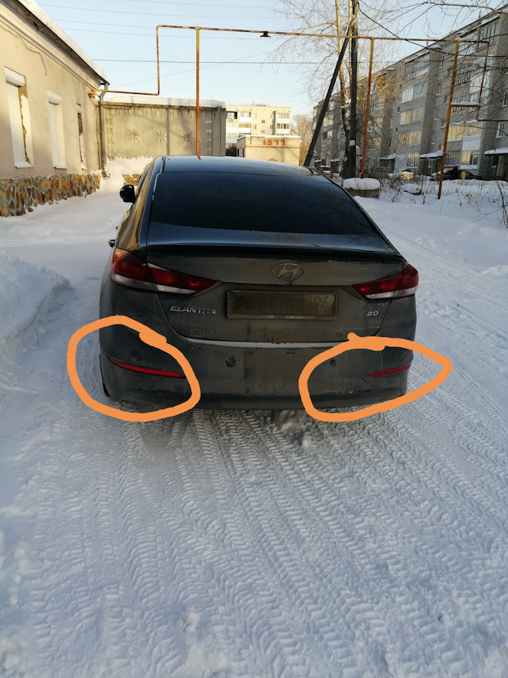 Отражатели заднего бампера Hyundai Elantra 6 AD на Hyundai Elantra (6G ...
