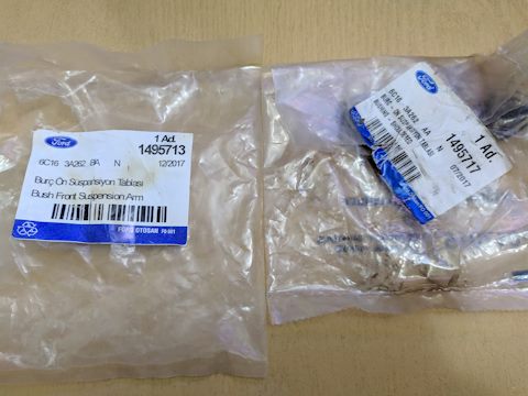 1495713 Сайлентблок рычага передней подвески, передний / Transit 01/00 ...