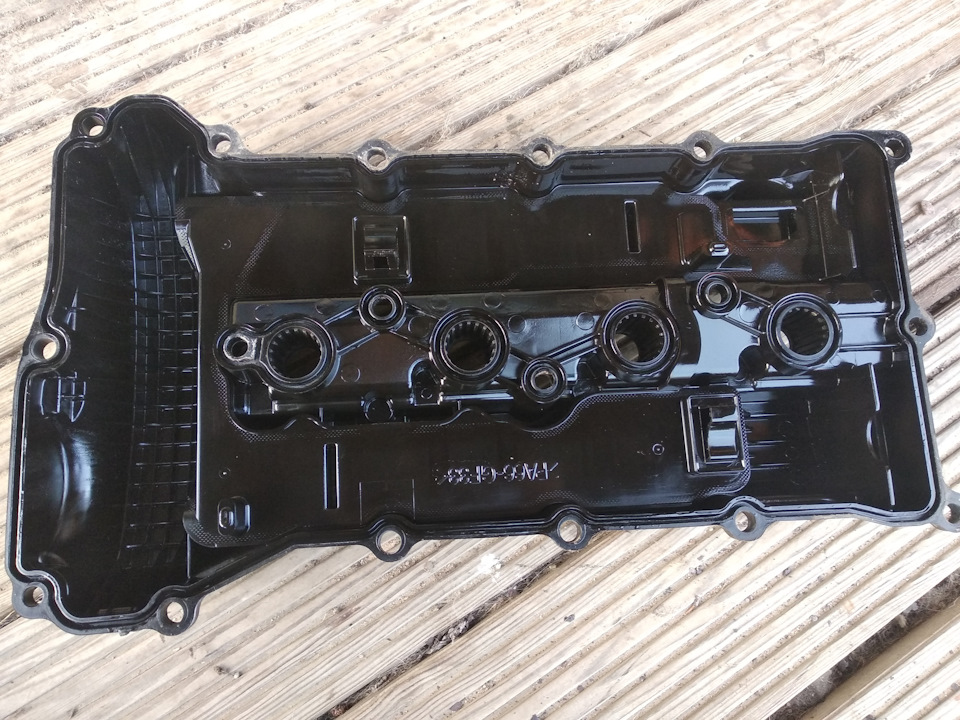 Крышка клапанная с клапаном PCV, Mitsubishi 4B11, OEM 1035a456. Б/у | 2 ...