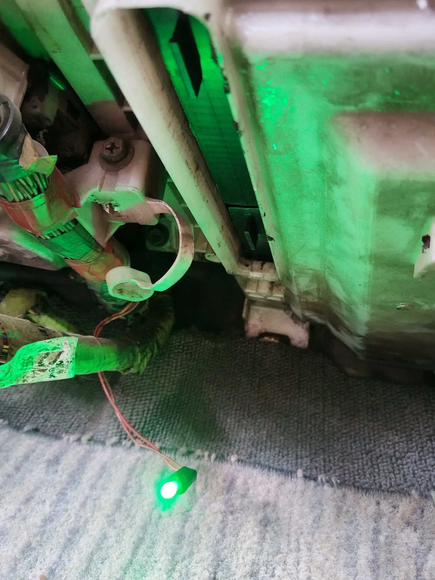 Замена салонного фильтра в Toyota crown s151 — Toyota Crown (S150), 2 л ...