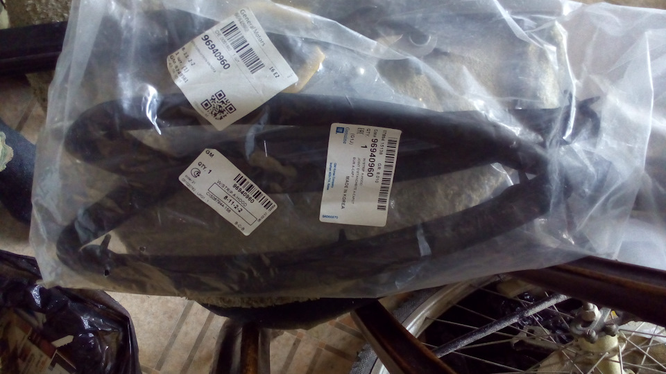 96940960 Уплотнитель водосточной панели капота GM | Запчасти на DRIVE2