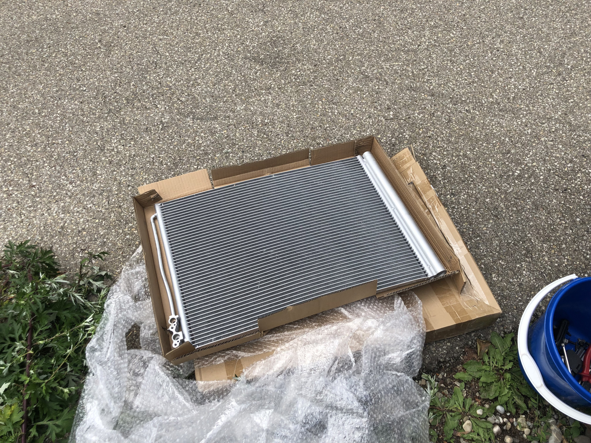 Конденсатор кондиционера — BMW 5 series (F10), 3 л, 2011 года | своими ...