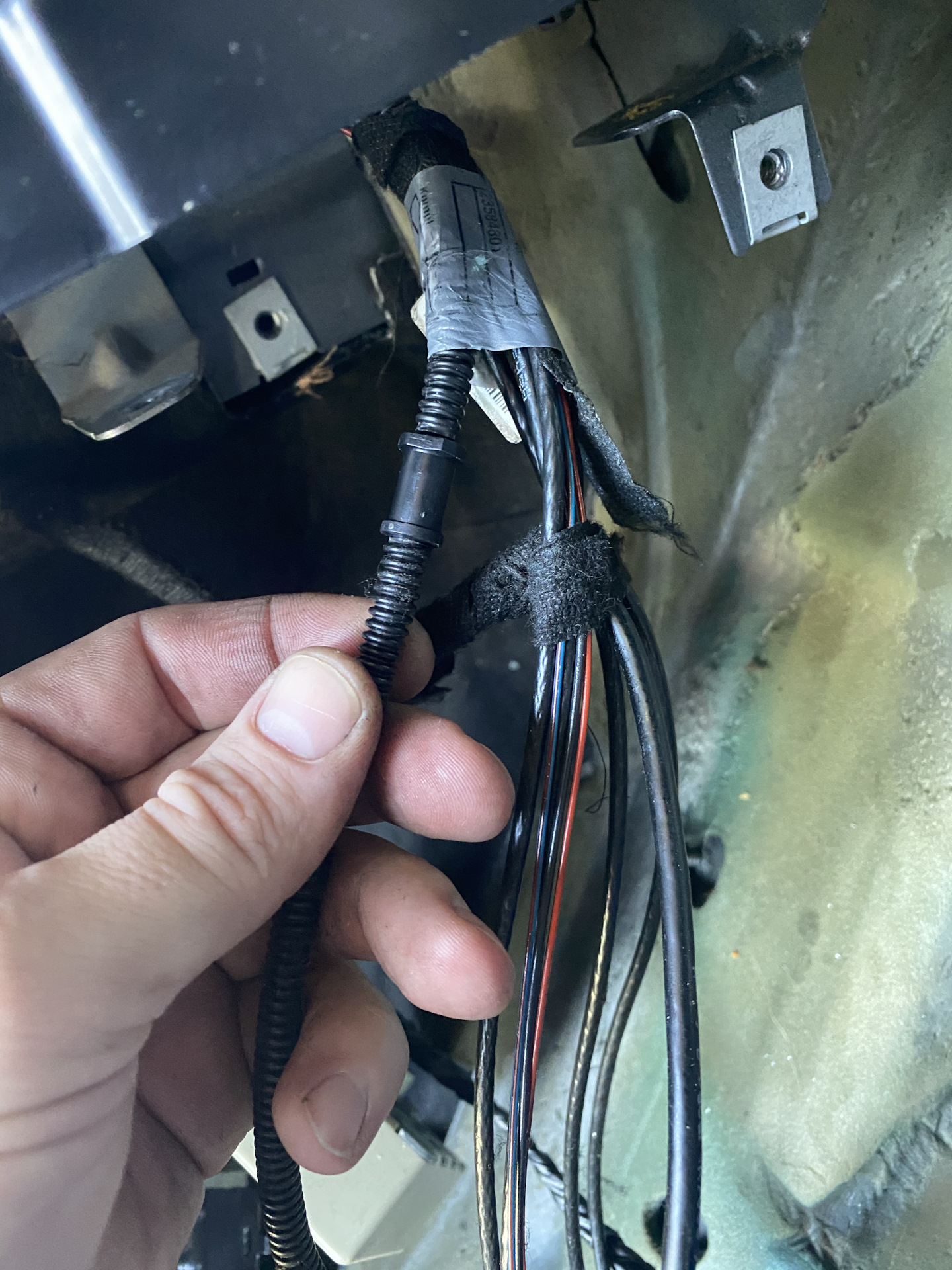 Лопнул шланг заднего омывателя — BMW X5 (E70), 3 л, 2007 года | поломка ...