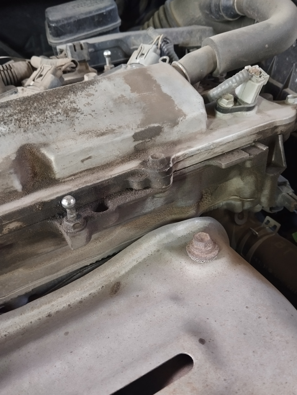 Замена прокладки КК — Toyota Camry (XV50), 2,5 л, 2012 года | своими ...