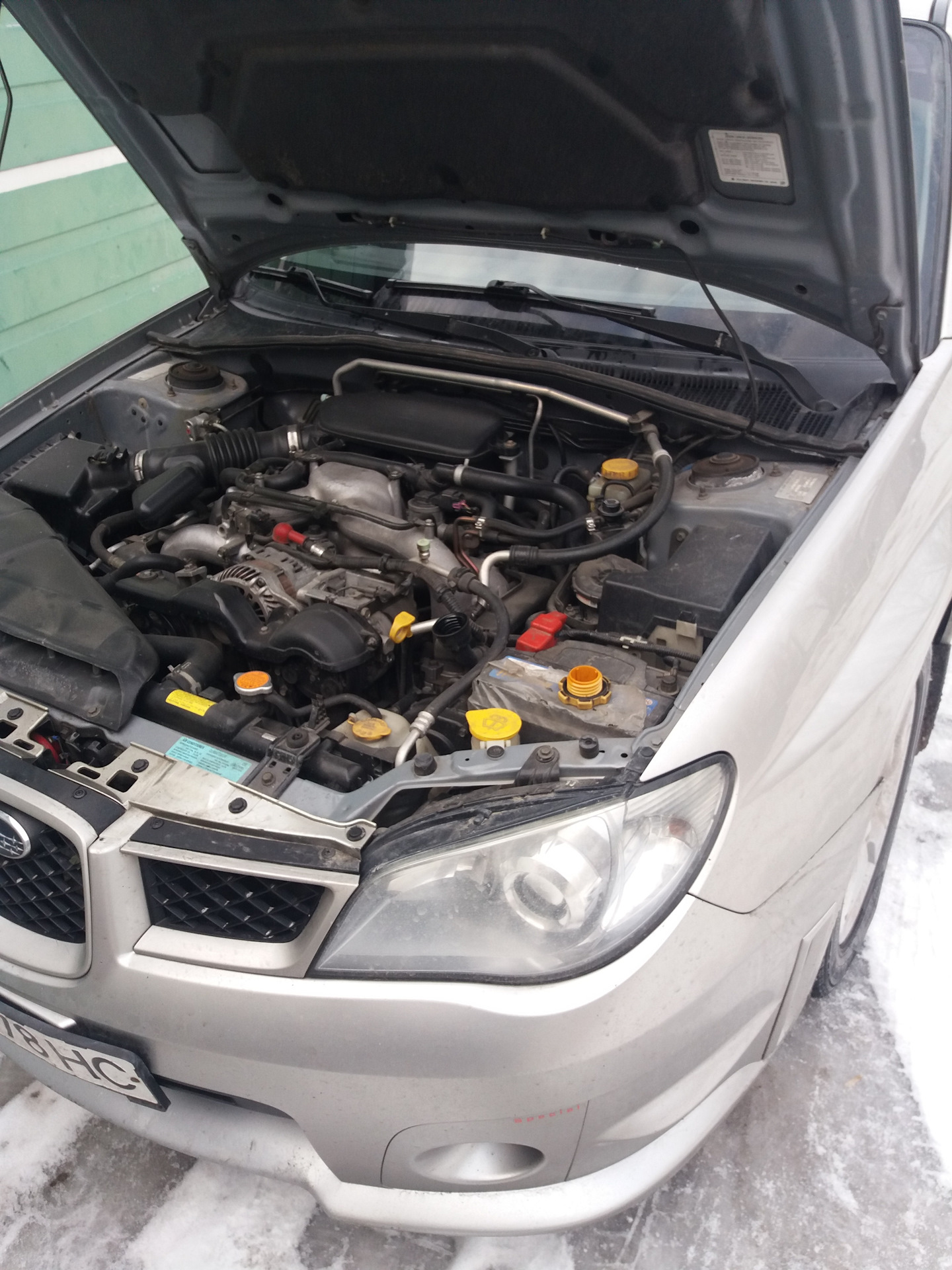 Решил проверить уровень масла. — Subaru Impreza (GD/GG), 2 л, 2006 года | визит на сервис | DRIVE2