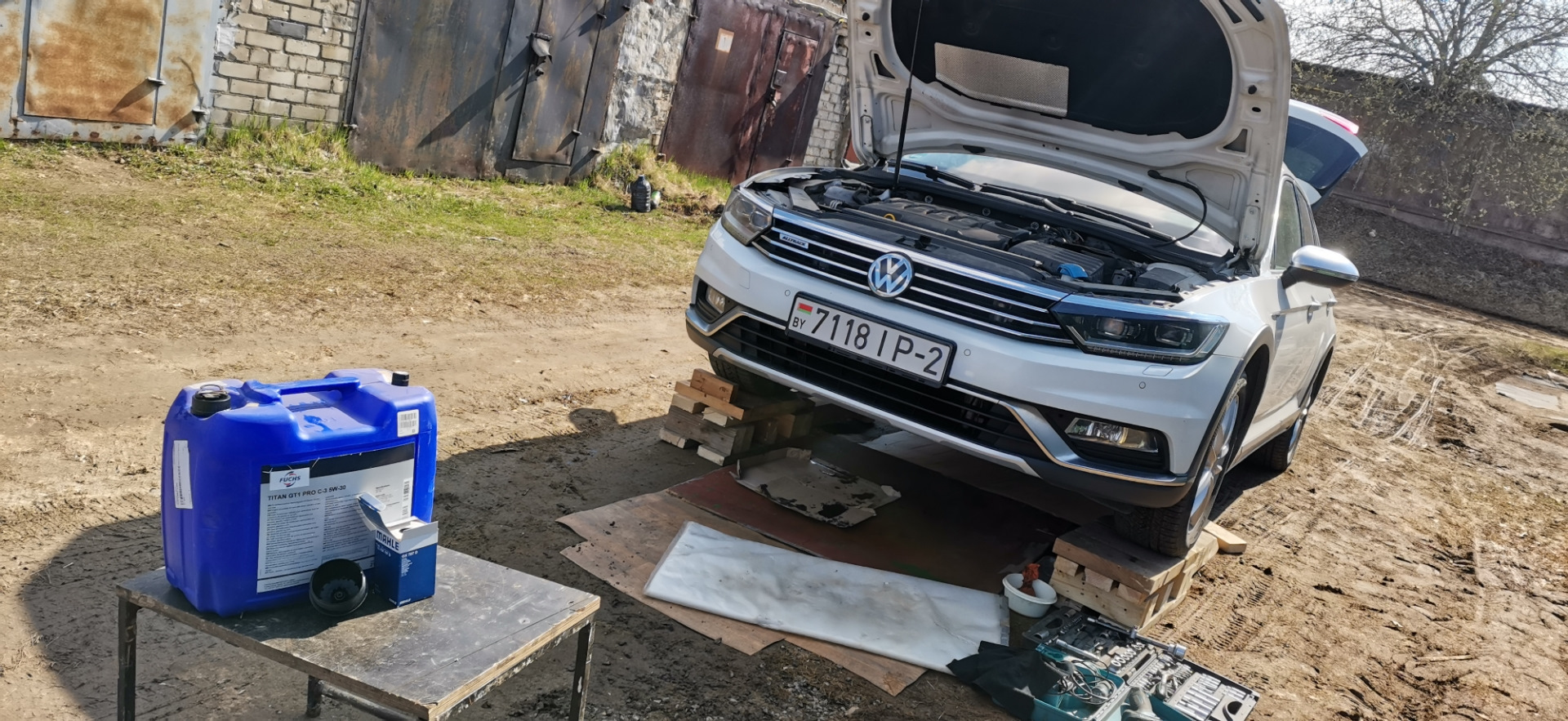 Замена масло в двиг Dfca Остатки роскоши — Volkswagen Passat