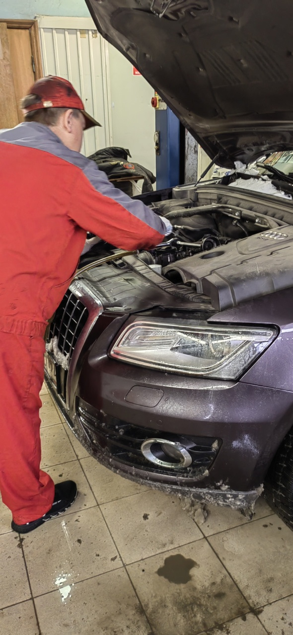 #️⃣2️⃣7️⃣ — Замена масла — Audi Q5 (1G), 2 л, 2011 года | плановое ТО ...