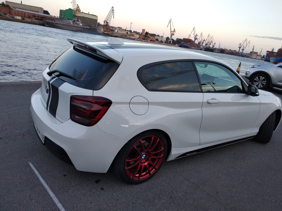 Передний М бампер BMW F20 F21. Спойлер BMW F20 F21 — BMW 1 series (F21 ...