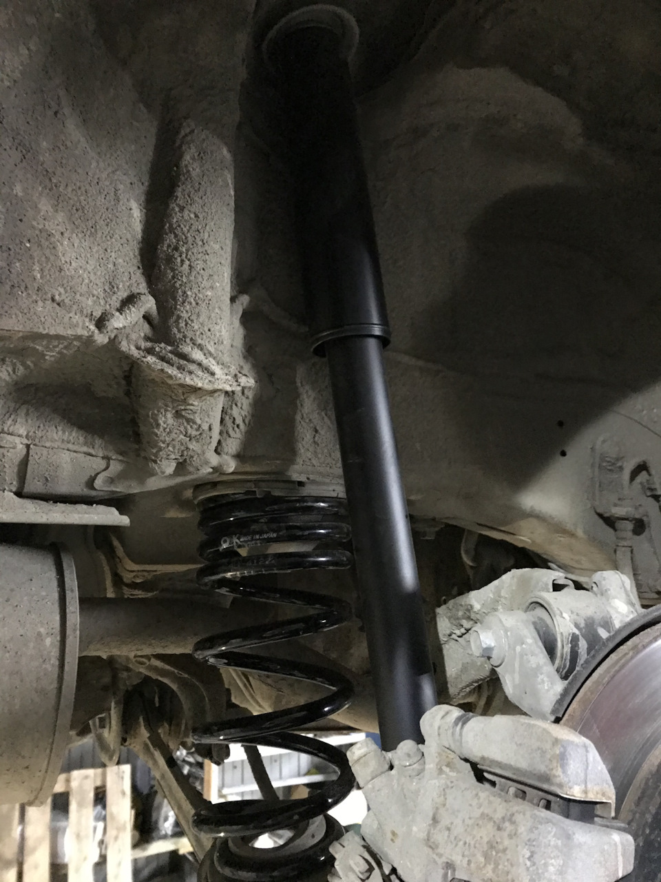 Задние стойки, пружины, стойки и втулки стабилизатора — Honda Civic 4D ...