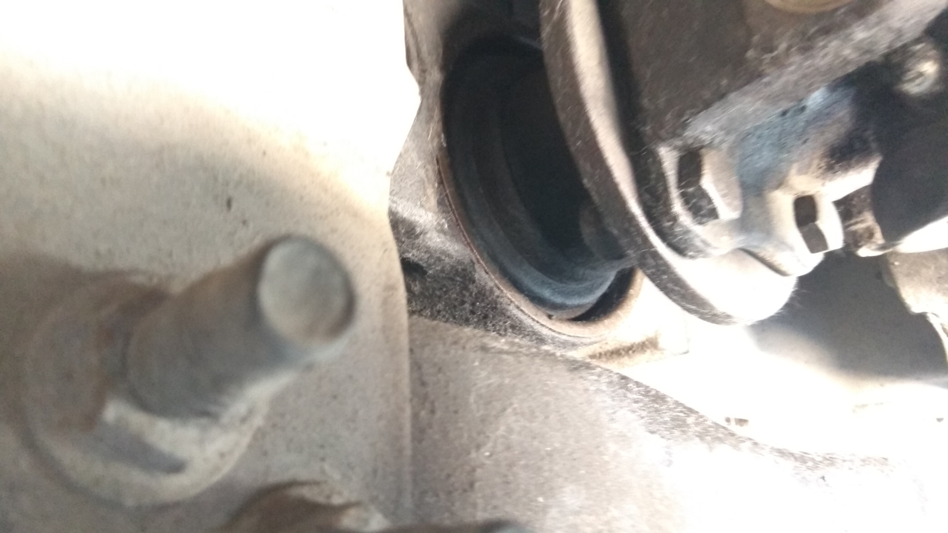 Супротек 4х4 в передний редуктор — Infiniti QX56 (1G), 5,6 л, 2004 года ...