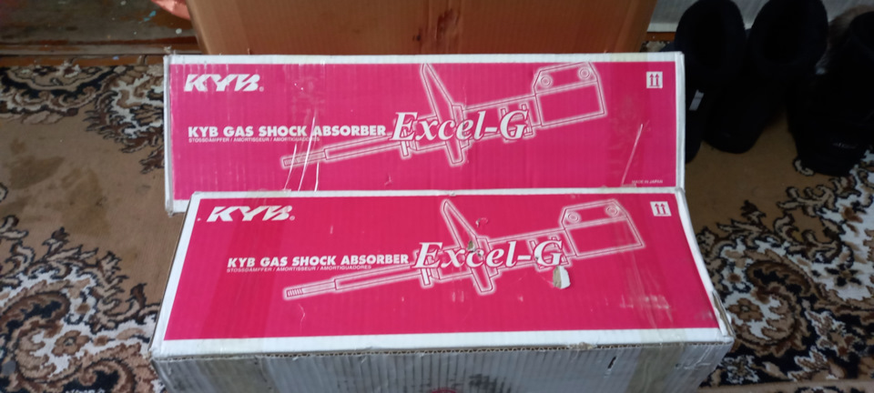 Стойки амортизатора KYB — DRIVE2
