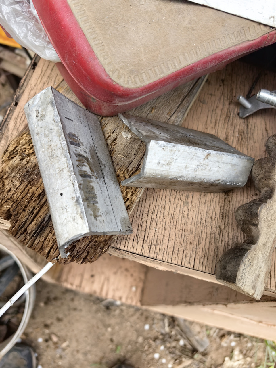 Заливаем мотор бензином — Nissan Laurel (C31), 2 л, 1982 года | своими ...