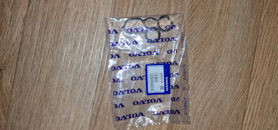 30684381 Корпус масляного фильтра VOLVO 2.4-2.5 Volvo | Запчасти на DRIVE2