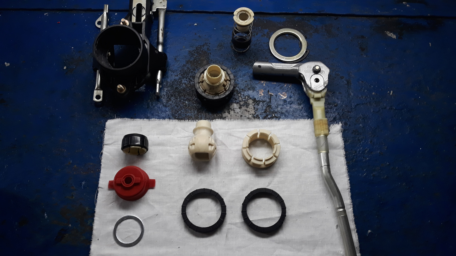 Transmission #1 (Обслуживание кулисы КПП) — Audi A4 (B7), 2 л, 2006 ...