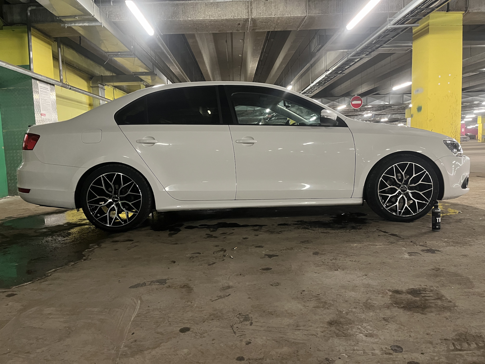 #16 диски и брызговики — Volkswagen Jetta VI, 1,6 л, 2012 года ...