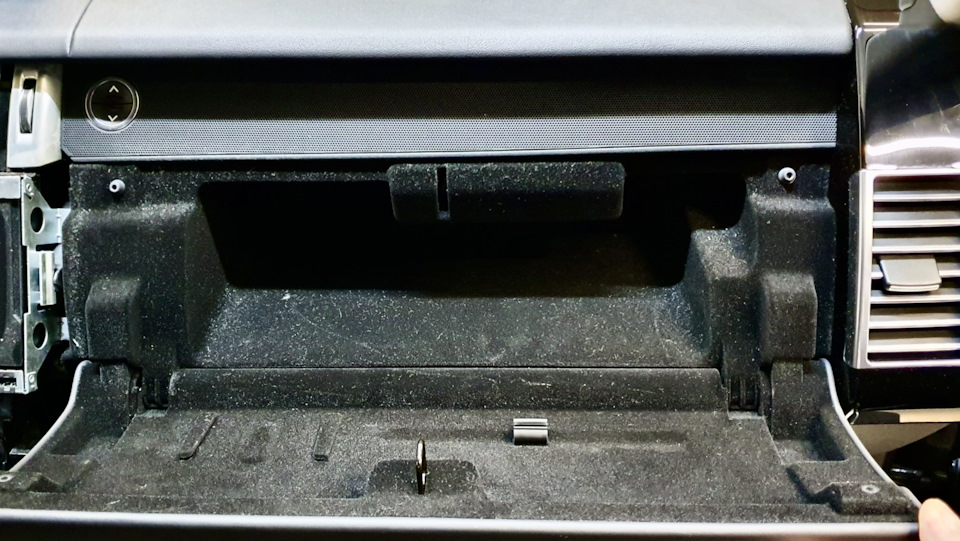 Детали интерьера RR L405 установлены в Discovery 5 — Land Rover ...