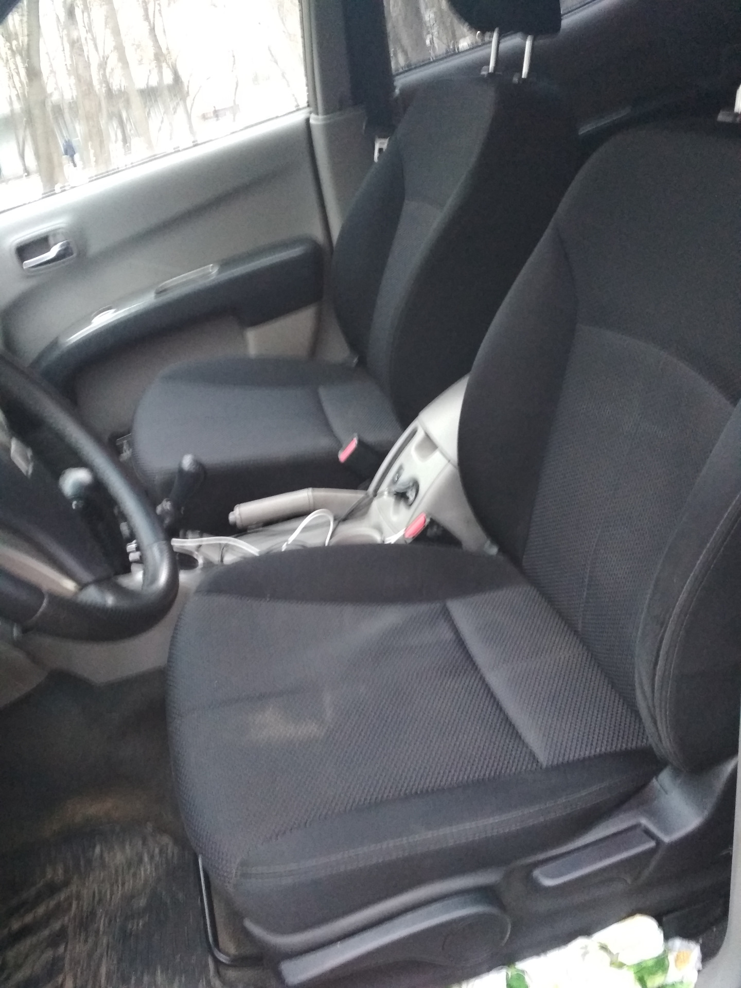 Subaru сиденья вместо штатных — Mitsubishi L200 (4G), 2,5 л, 2007 года ...