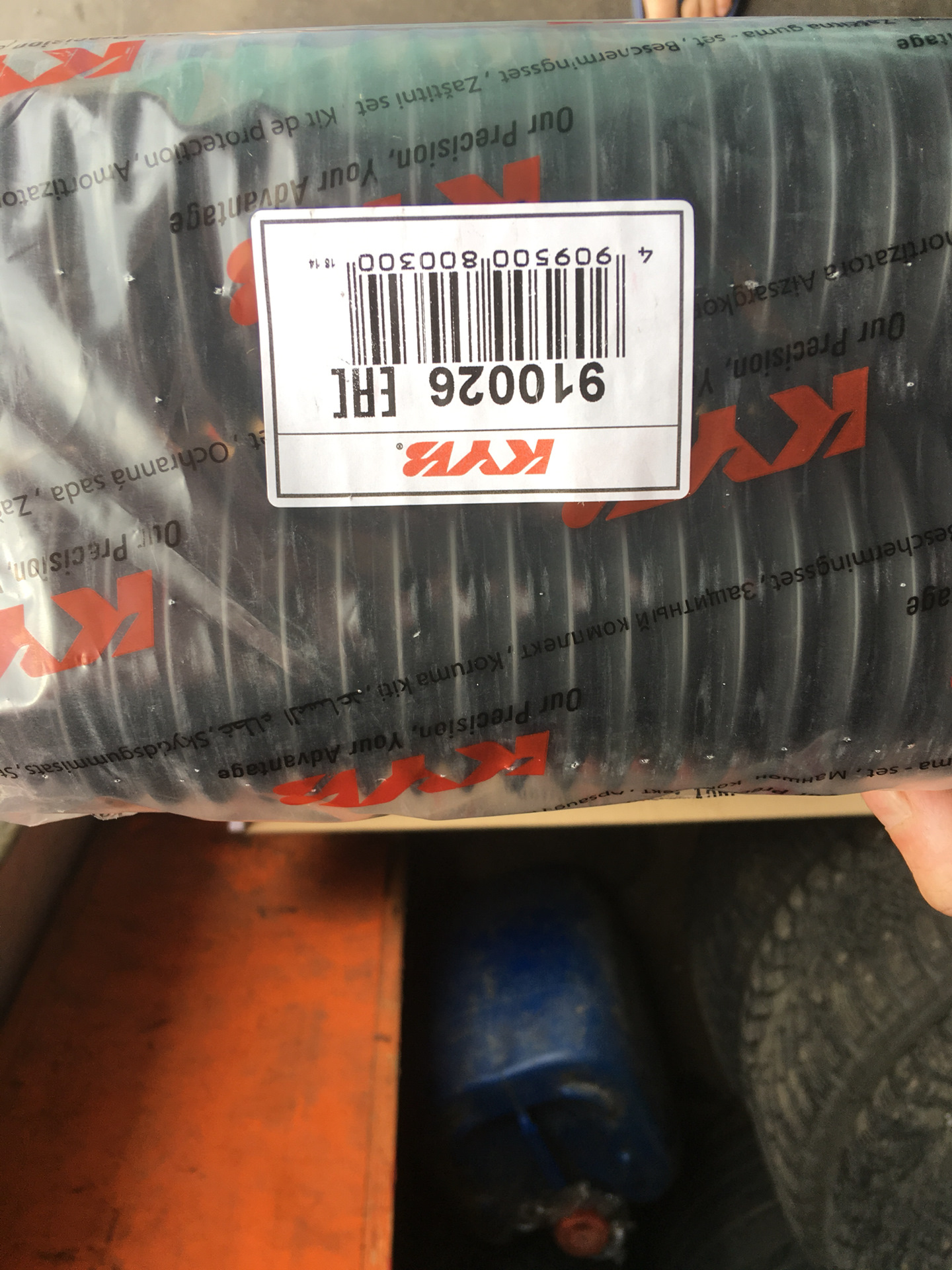 Замена передних стоек аморта — Ford Focus III Sedan, 2 л, 2012 года ...