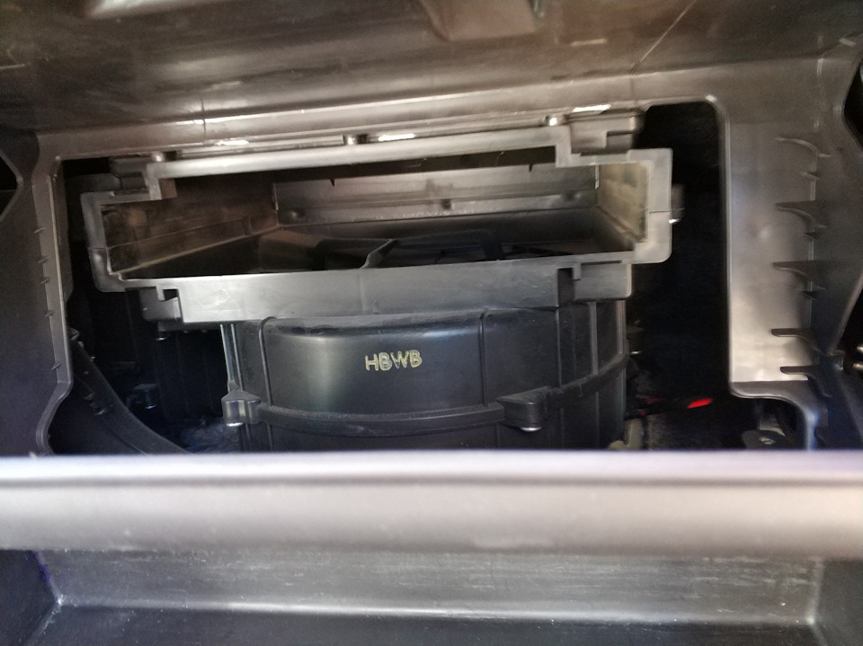 Салонный фильтр — Hyundai Santa Fe (2G), 2,4 л, 2012 года | расходники ...