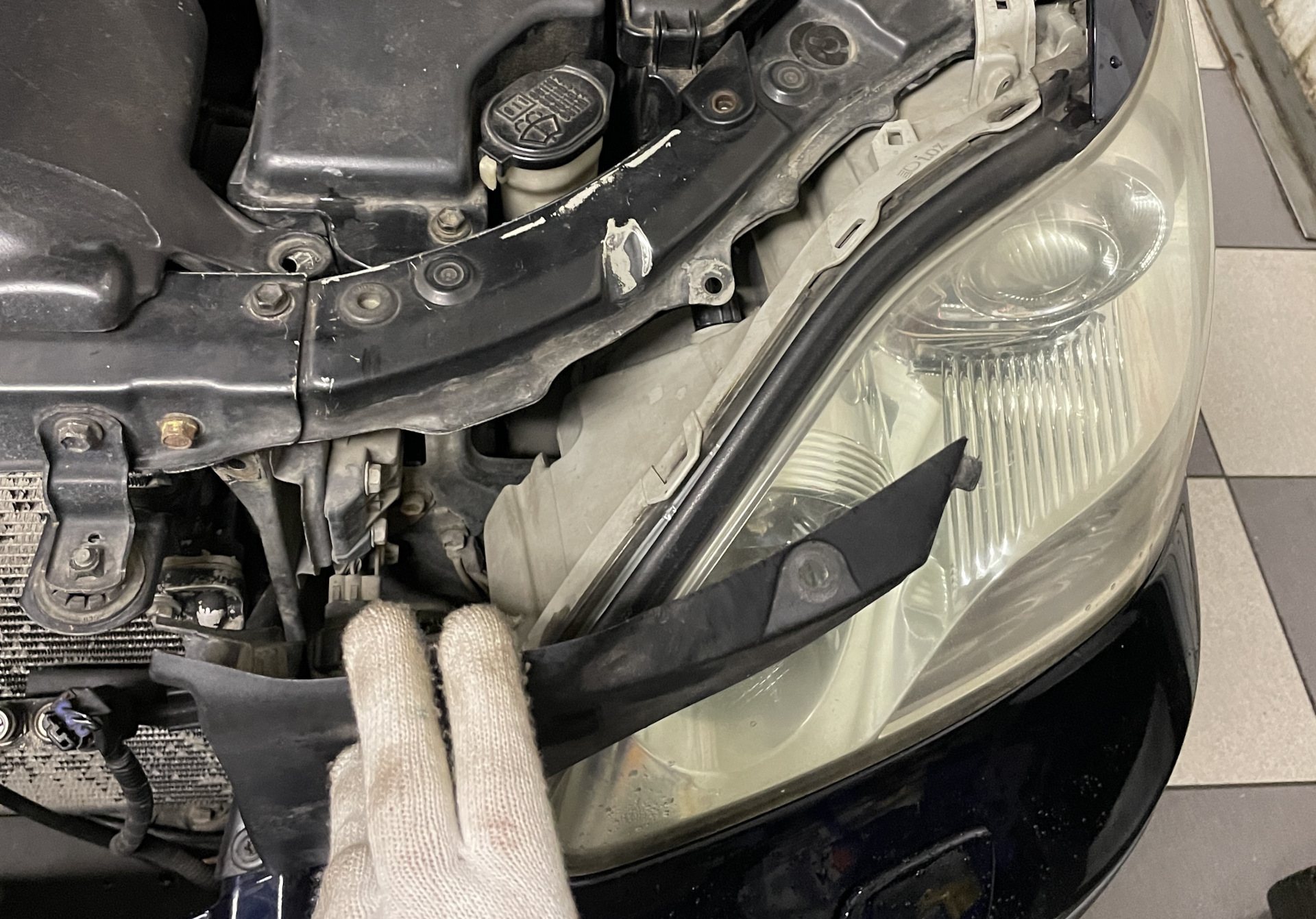 Масло в редукторе, лампочки габаритов — Lexus LS (UCF30), 4,3 л, 2003 ...