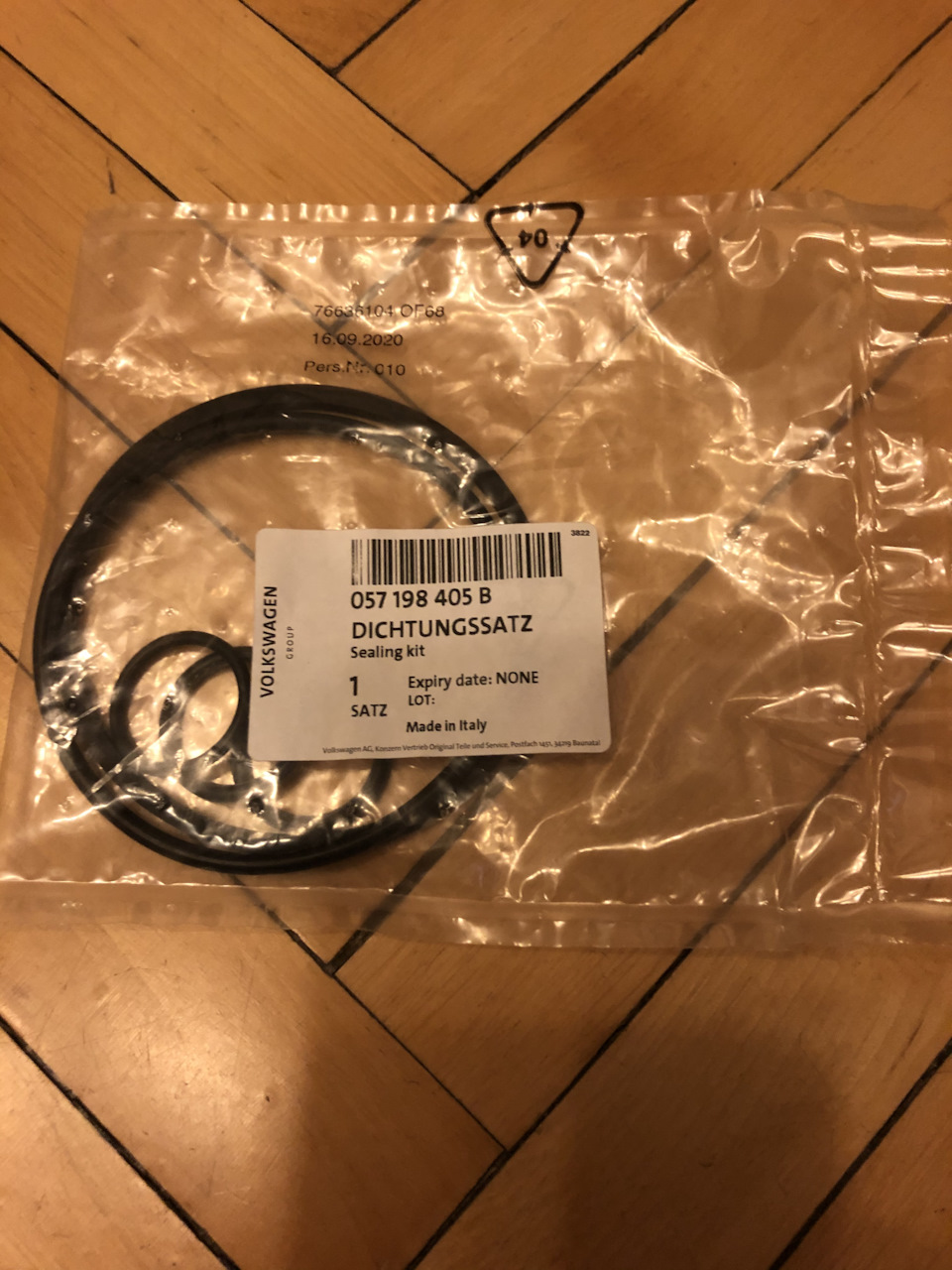 Турик!, масло в развале! — Volkswagen Touareg (1G), 3 л, 2007 года ...