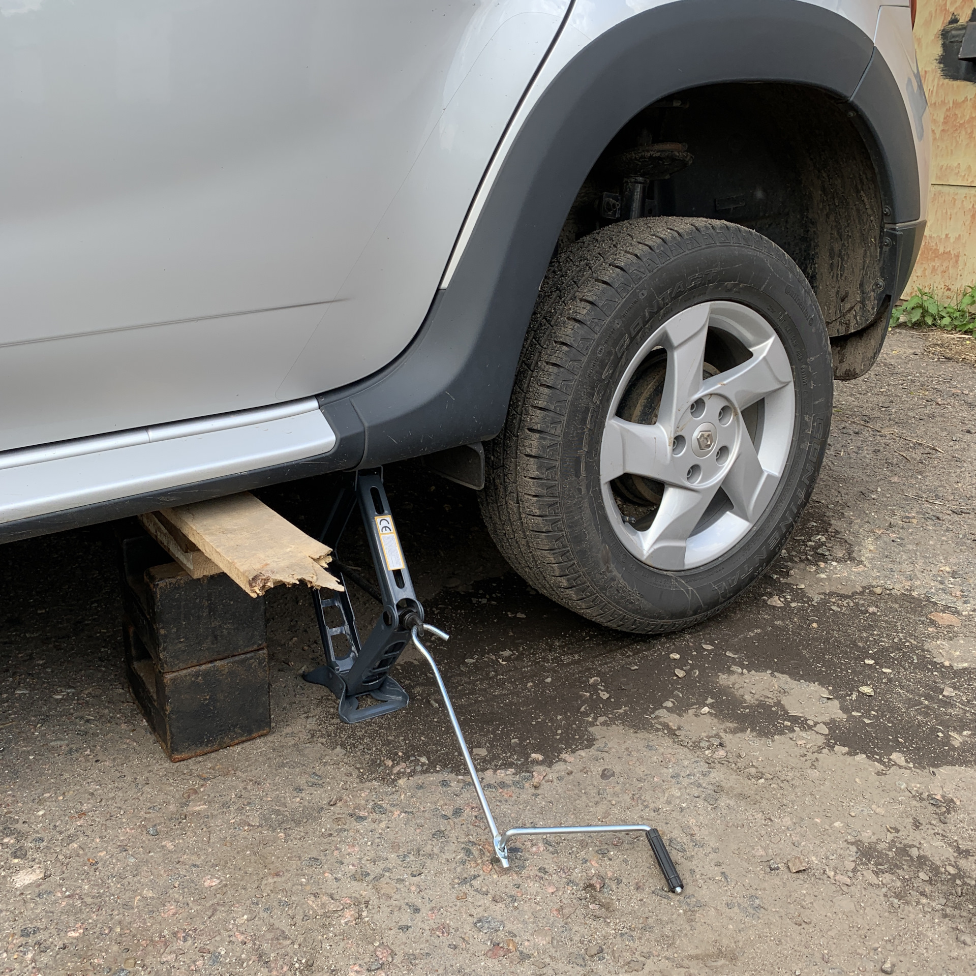 Установка Демпферов от мазды и вольва. — Ford Focus II Hatchback, 2 л ...