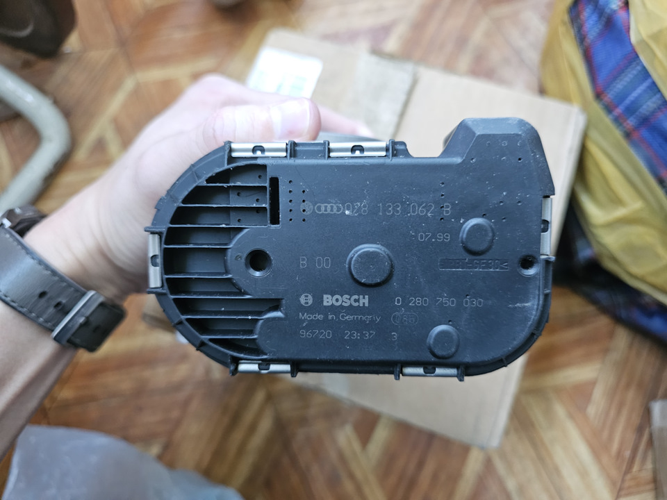 Дроссель audi 2.4-2.8-3.0 оригинал на Audi A4 (B5), Audi A6 (C5), Audi ...